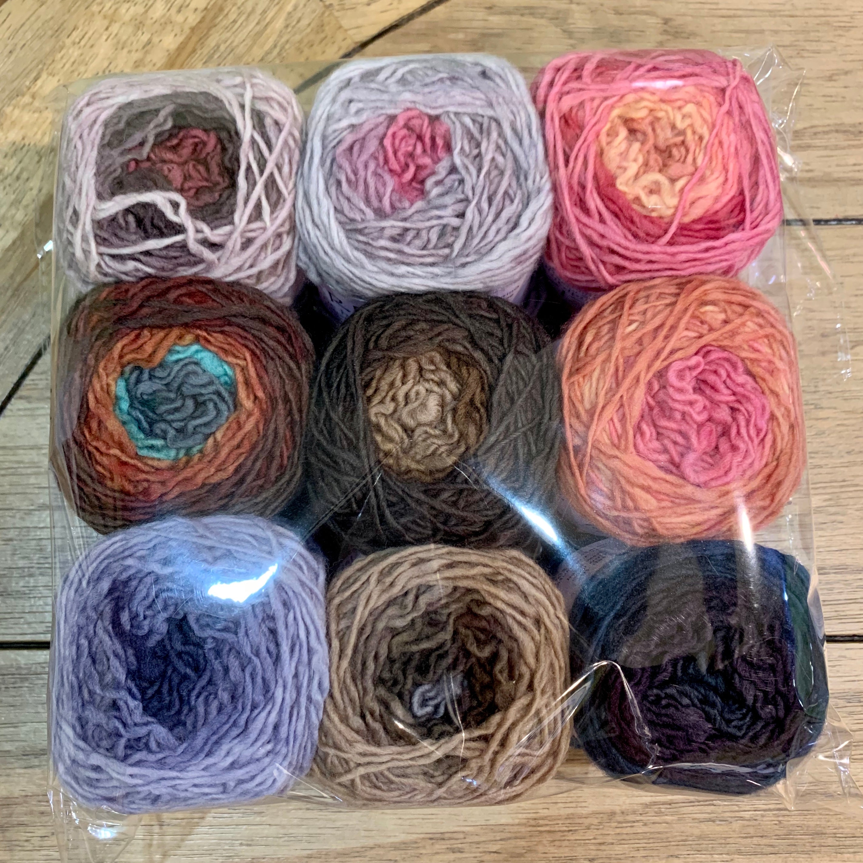 Freia - Minikins – Warm 'n Fuzzy